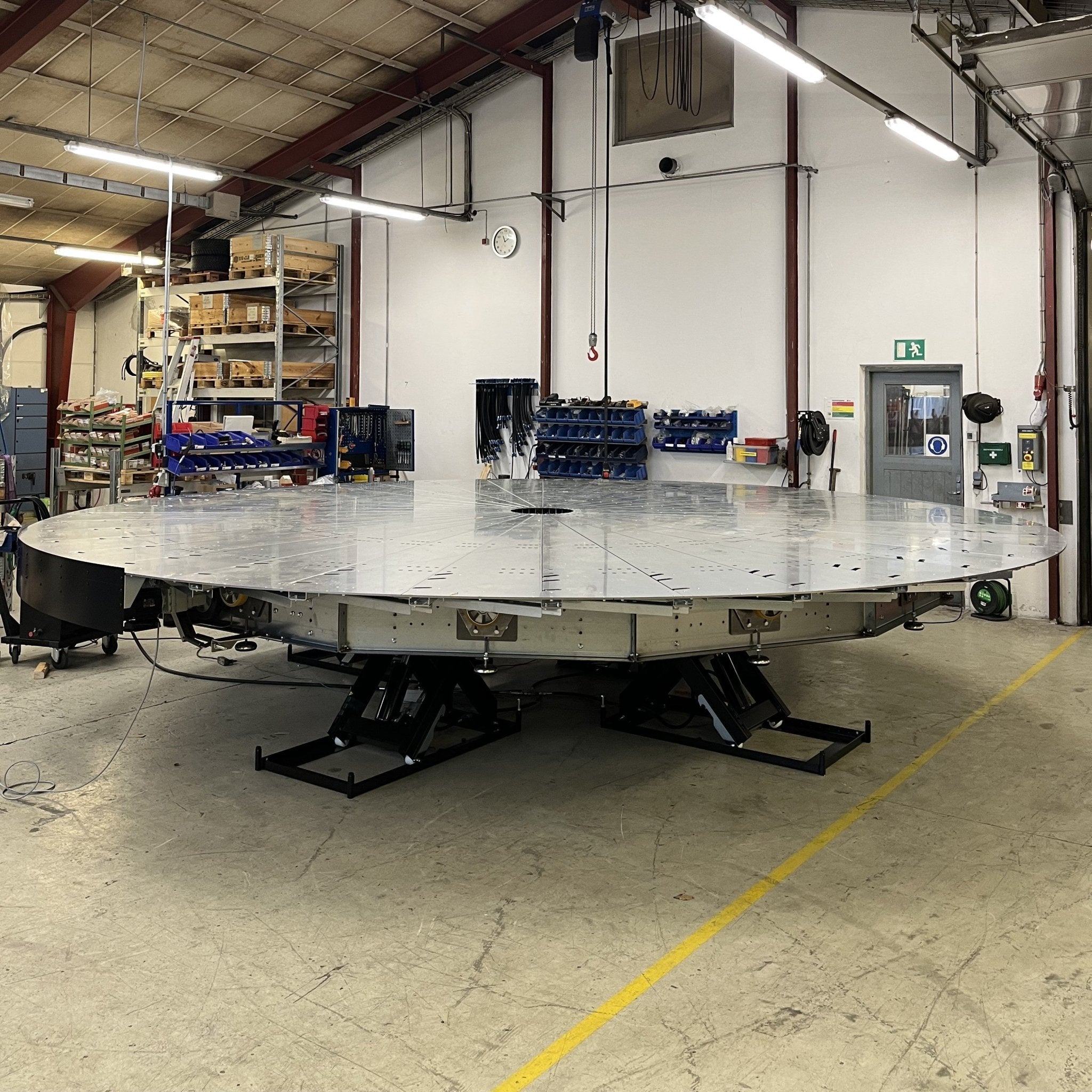 Car turntable podium – JEMA LIFT